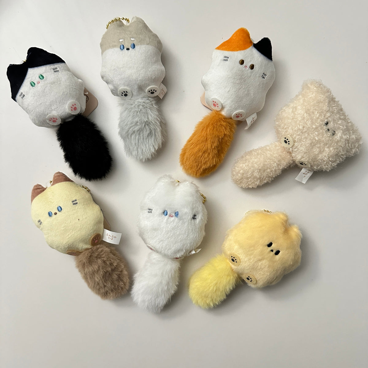 Squeaky Cat with Fluffy Tail Keychain – Mr.Pen